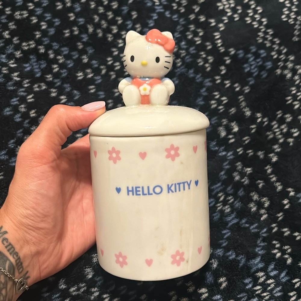 Hello Kitty Vintage 1997 Sanrio Canister/Candy Jar Lid - Gem